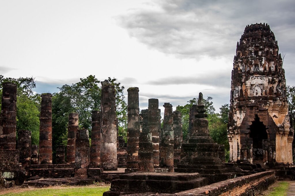 20 Popular Places to Visit in Sukhothai | Travelertopia